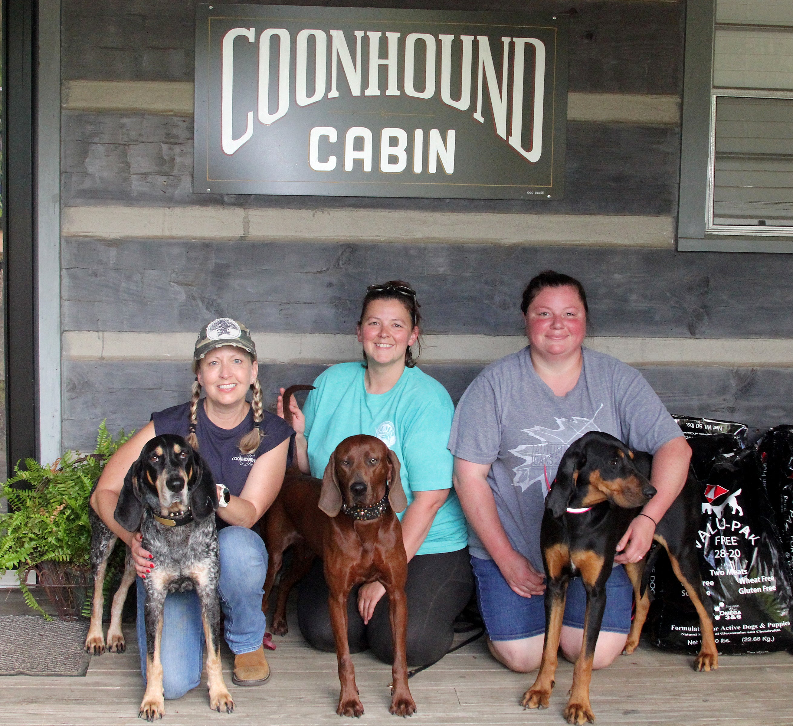 Coonhound Cabin Attracts Southern Heritage Show to Alabama | Outdoor ...