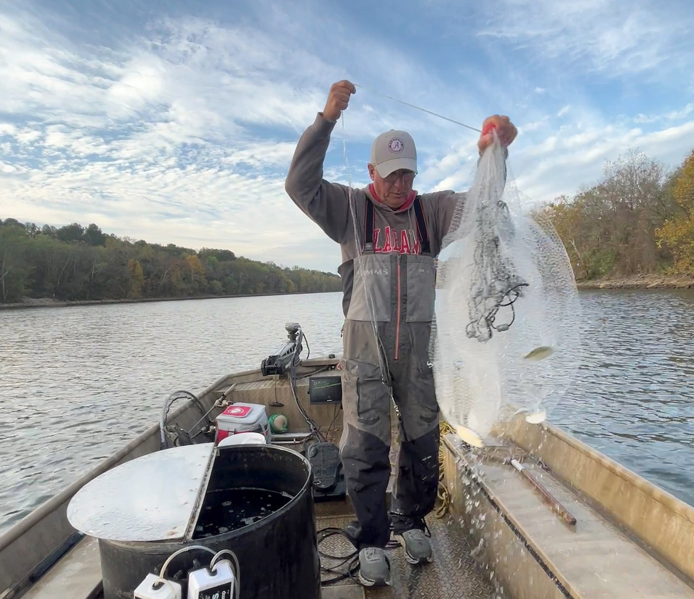 Poss Adapts as Fishing Changes at Pickwick Lake | Outdoor Alabama