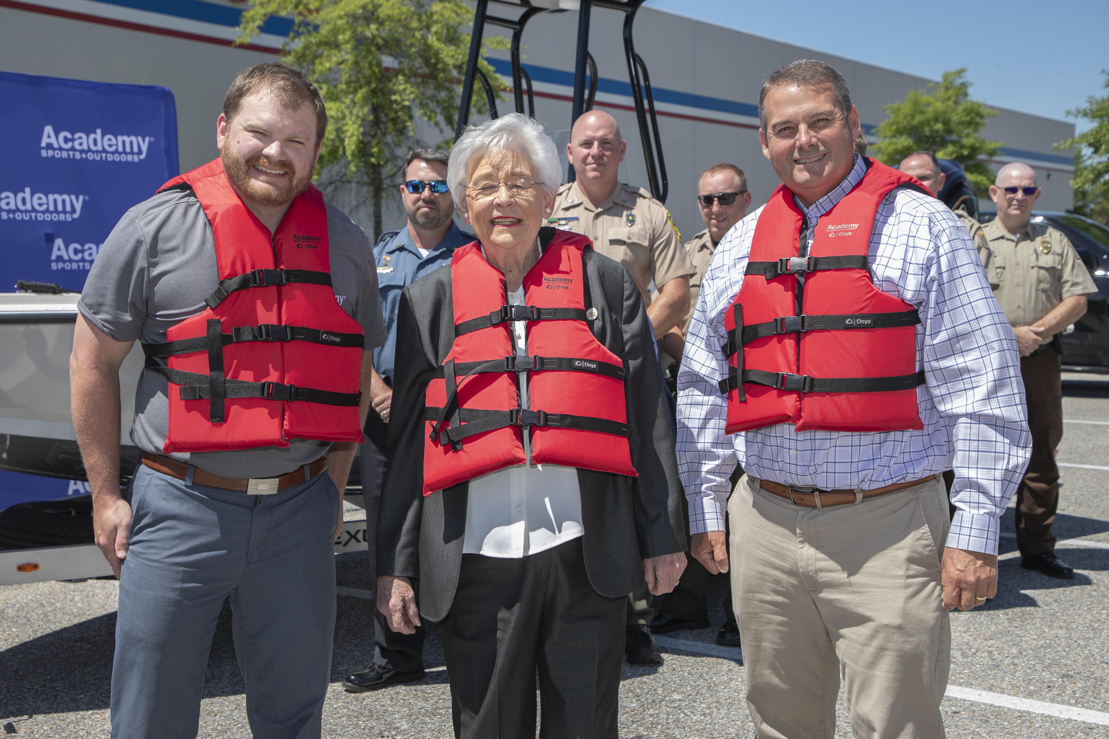 Governor Ivey Celebrates Safe Boating Week with Donation from Academy ...